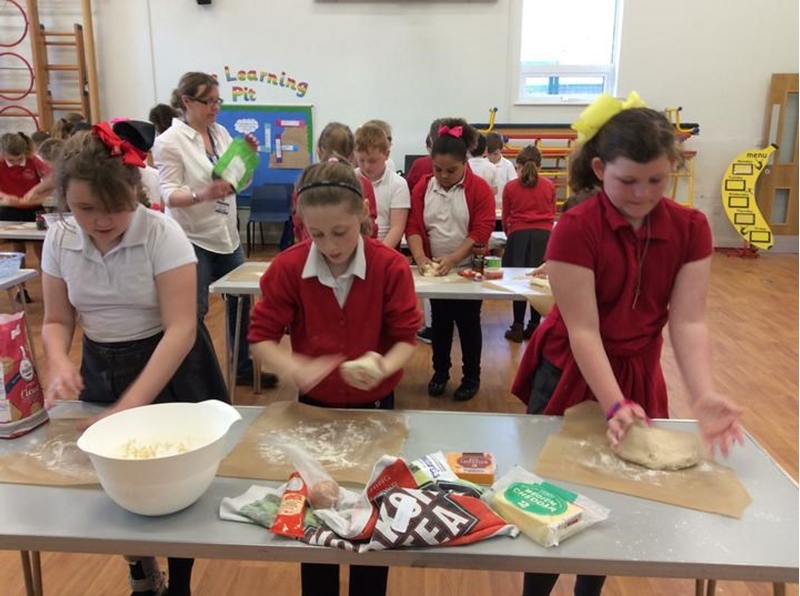 Launton Church of England Primary School - Pizza Chefs!