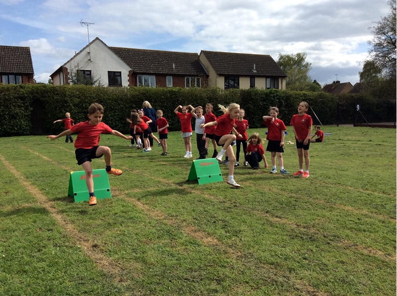 Launton Church of England Primary School - P.E - Athletics